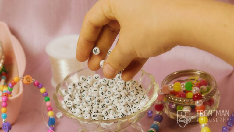 590+ Taylor Swift Friendship Bracelet Ideas - Frontman Philosophy